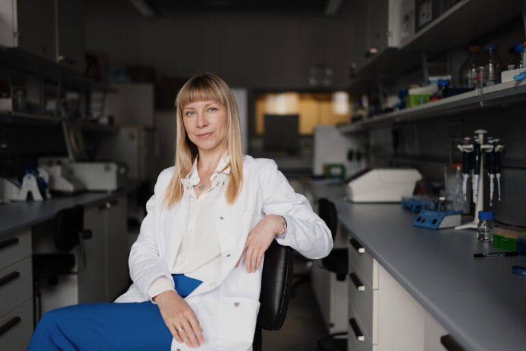 Catherine Balavage | Frost Magazine
